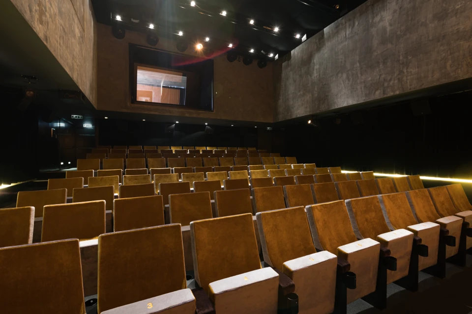 Riffraff | Kino. Streaming. cinu.ch